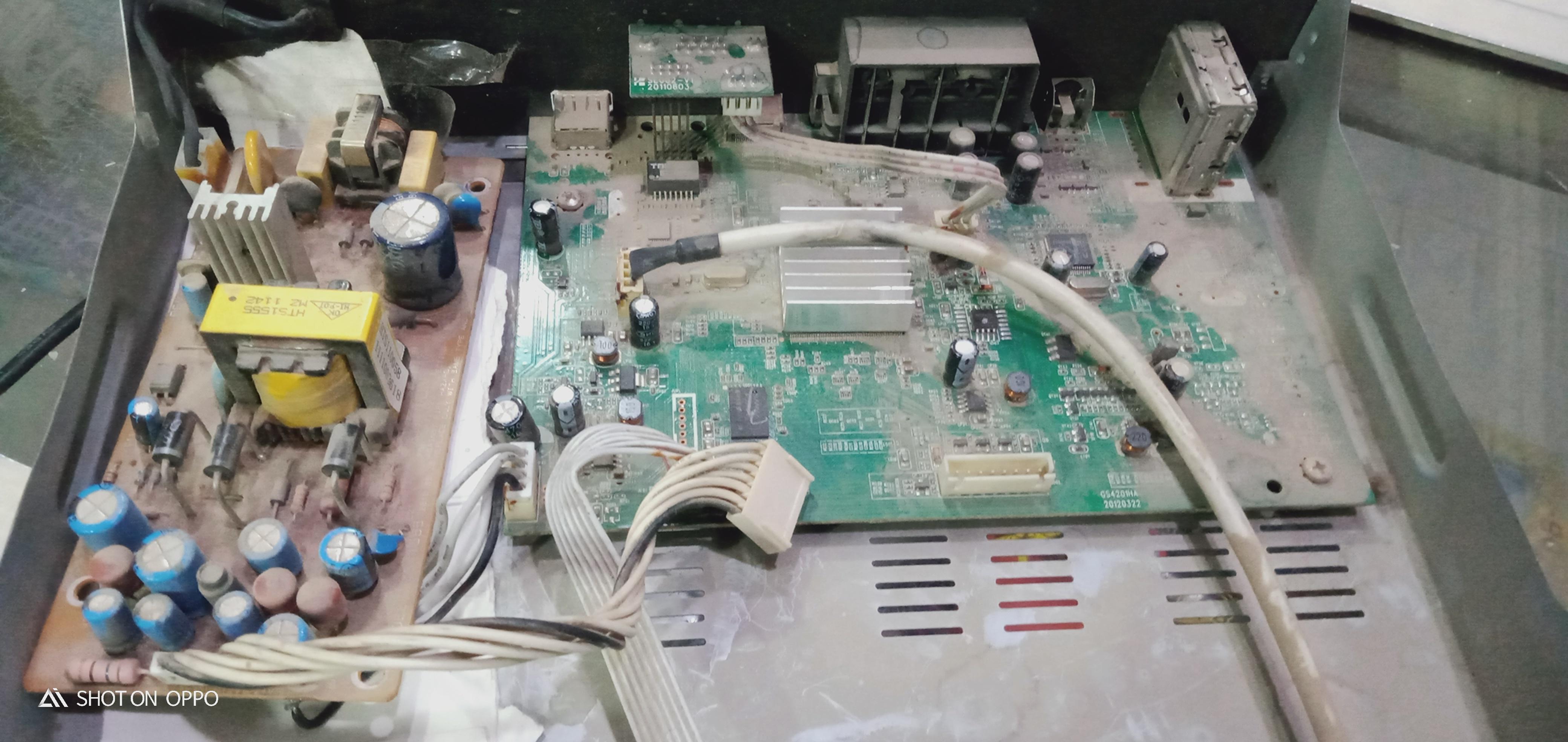 محتاج اعرف فولتيات ريسفير STAR 1 5000 hd الاسود الكبير - مصراوى سات